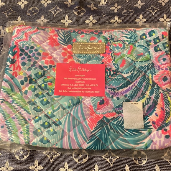 Lilly Pulitzer | Accessories | Nib Lilly Pulitzer Quilted Pouch So ...
